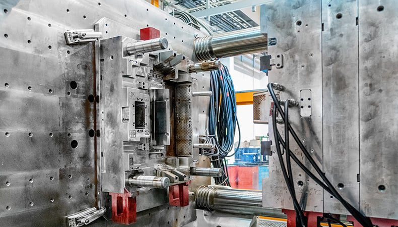 The Complete Guide to Molding Machines for Plastics Manufacturing
