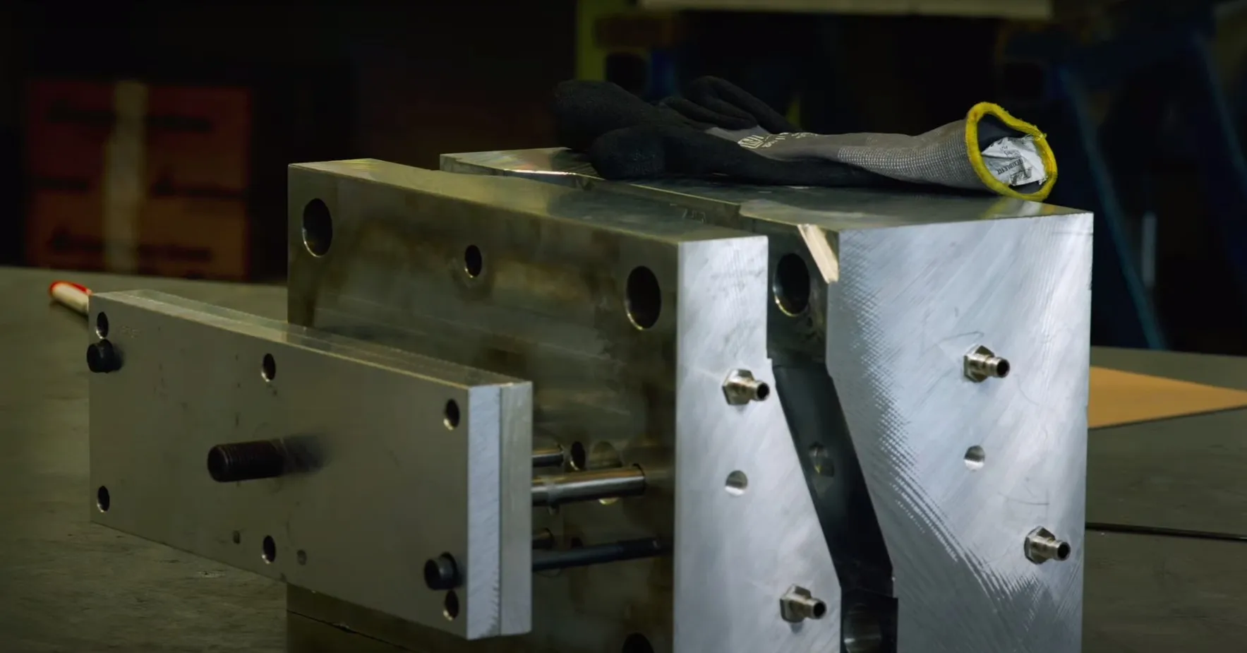 The Art of Plastic Injection Mold Making - TDL